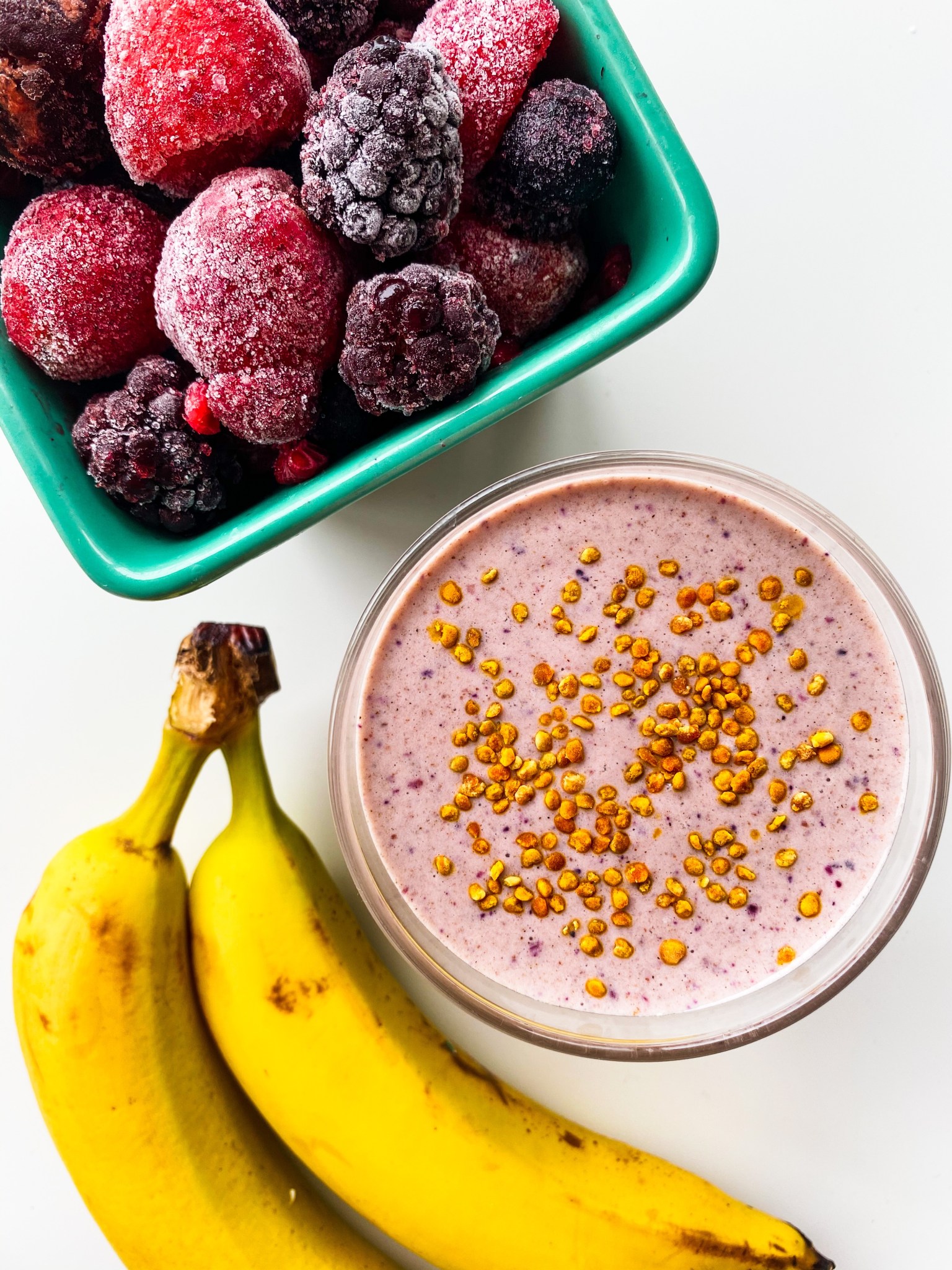 Mixed Berry Smoothie with Bee Pollen – Sunday Kitchen Table